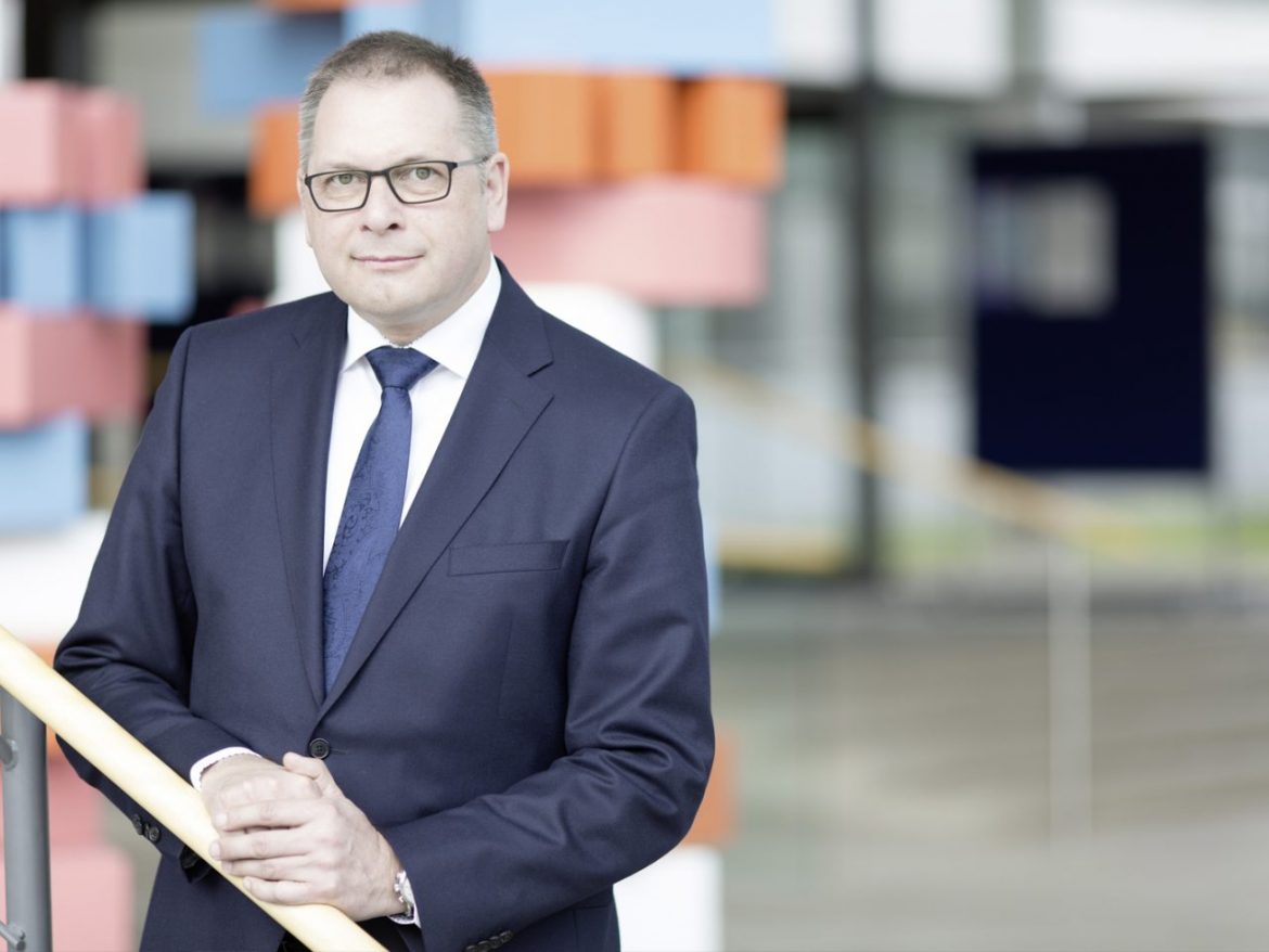 Big Data gegen Lieferengpässe: BfArM fordert mehr Transparenz von der ...